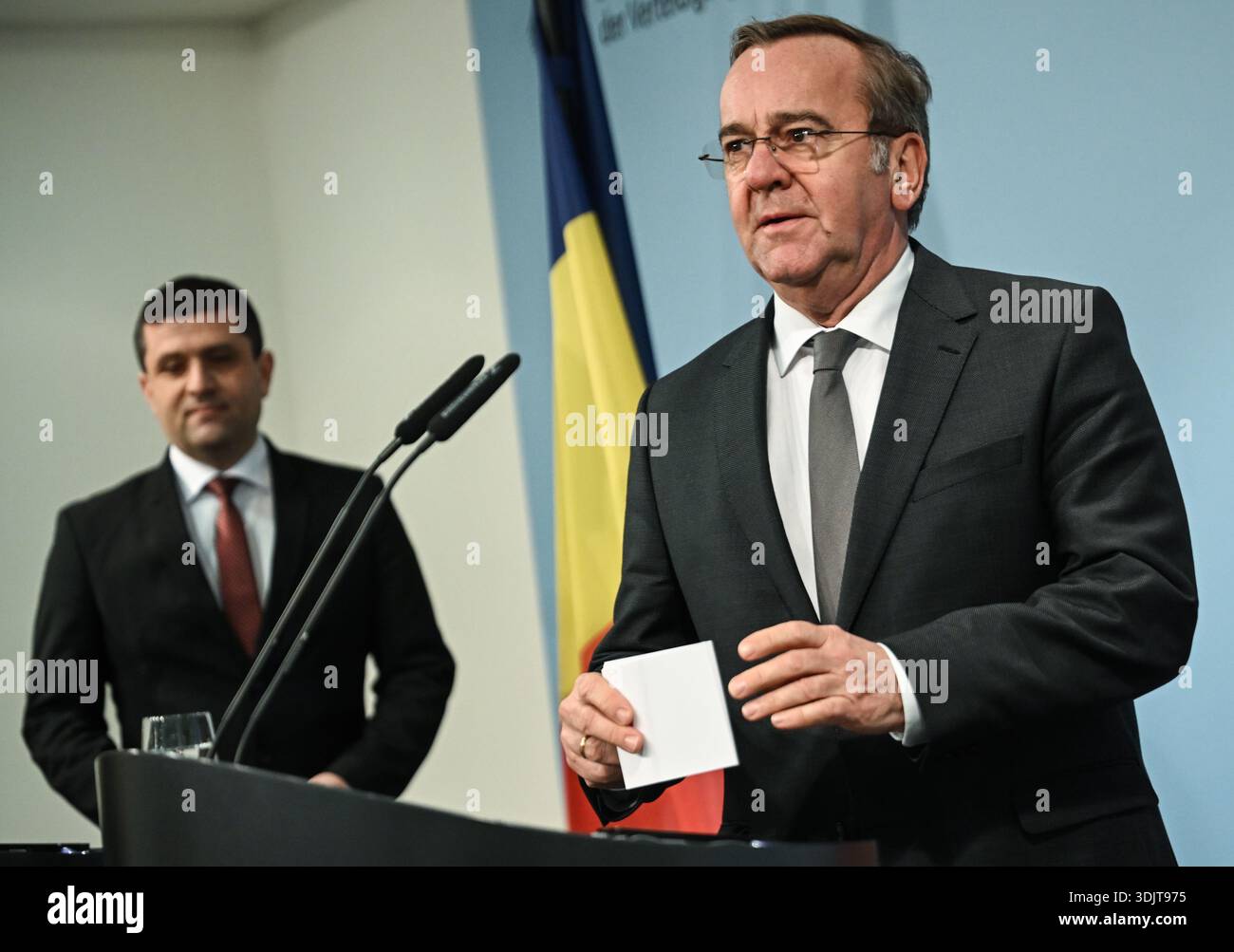 28 January 2026, Berlin: Boris Pistorius (r, SPD), Federal Minister of Defense, and the Romanian ...