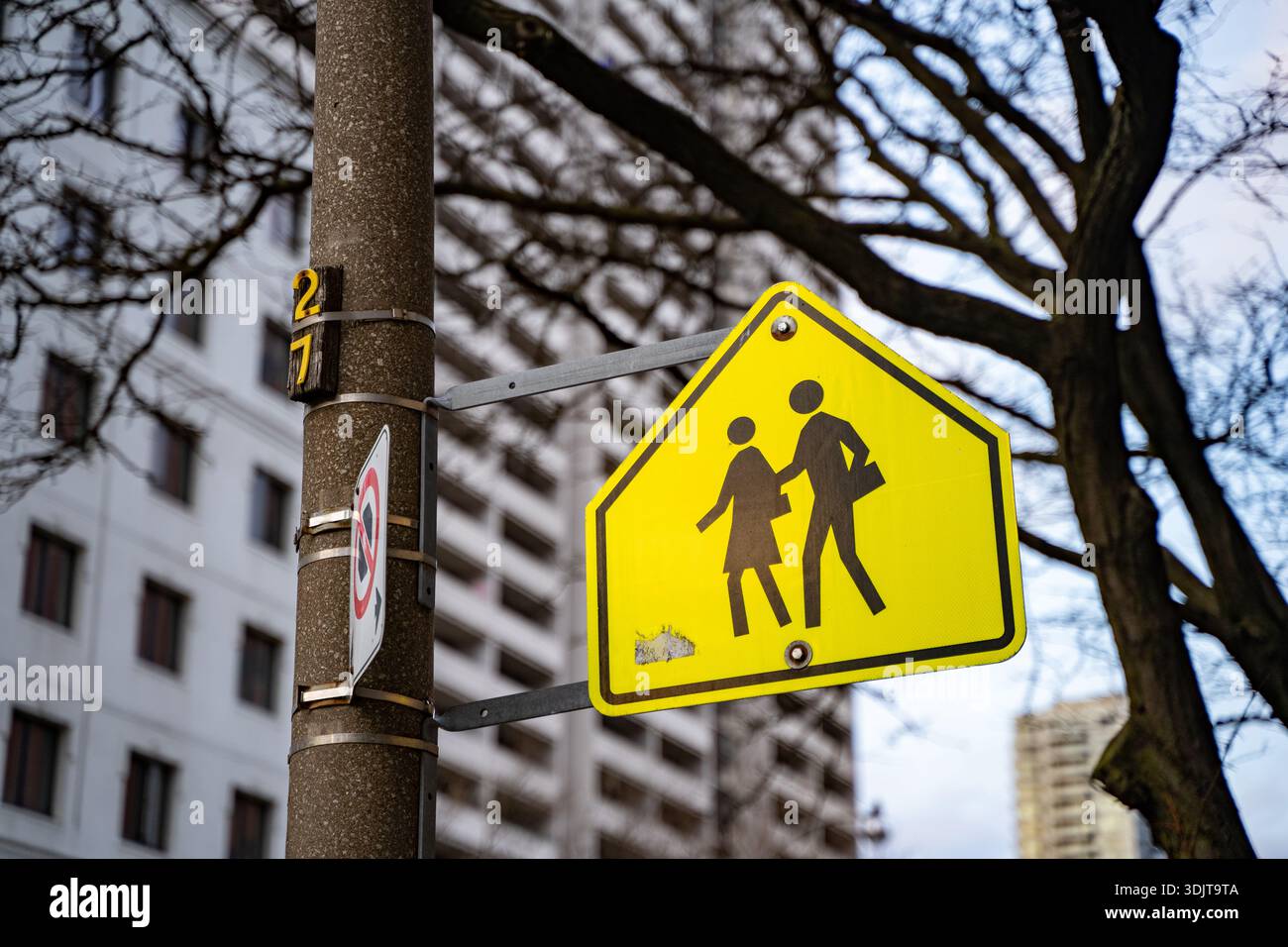 School zone safety signs hi-res stock photography and images - Alamy