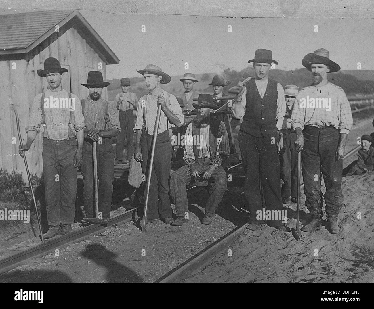 Usa build railroad 1800s hi-res stock photography and images - Alamy
