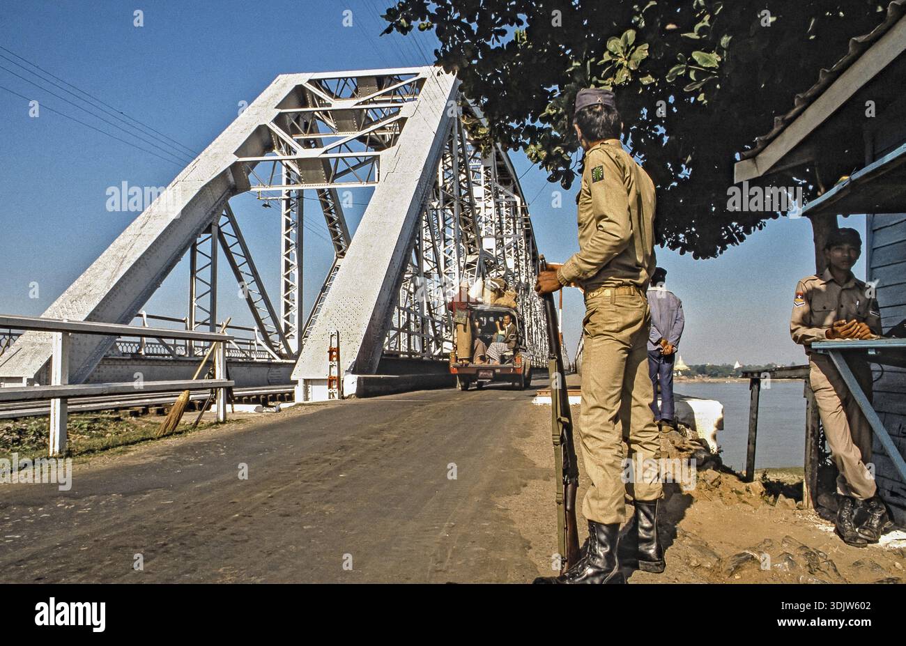 Myanmar earthquake 2025 hi-res stock photography and images - Alamy