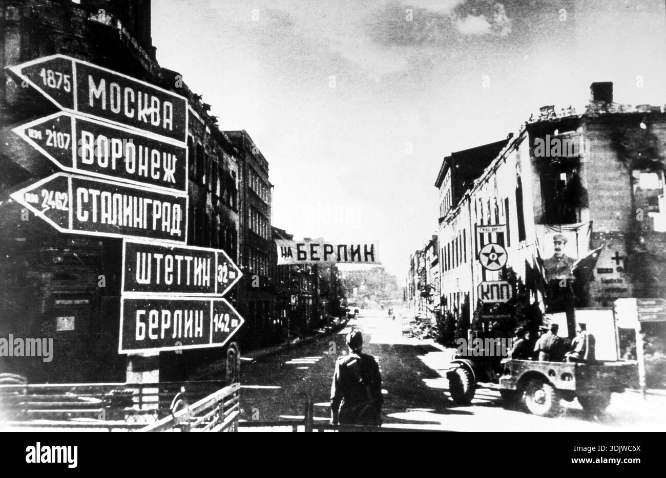 Russian street signs Black and White Stock Photos & Images - Alamy
