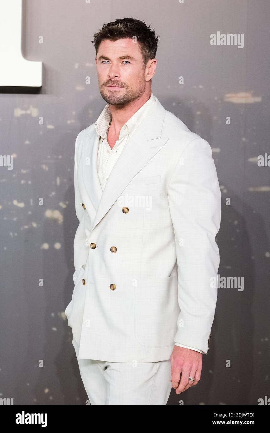 London, UK. 28 January 2026. Chris Hemsworth seen at the UK Gala ...