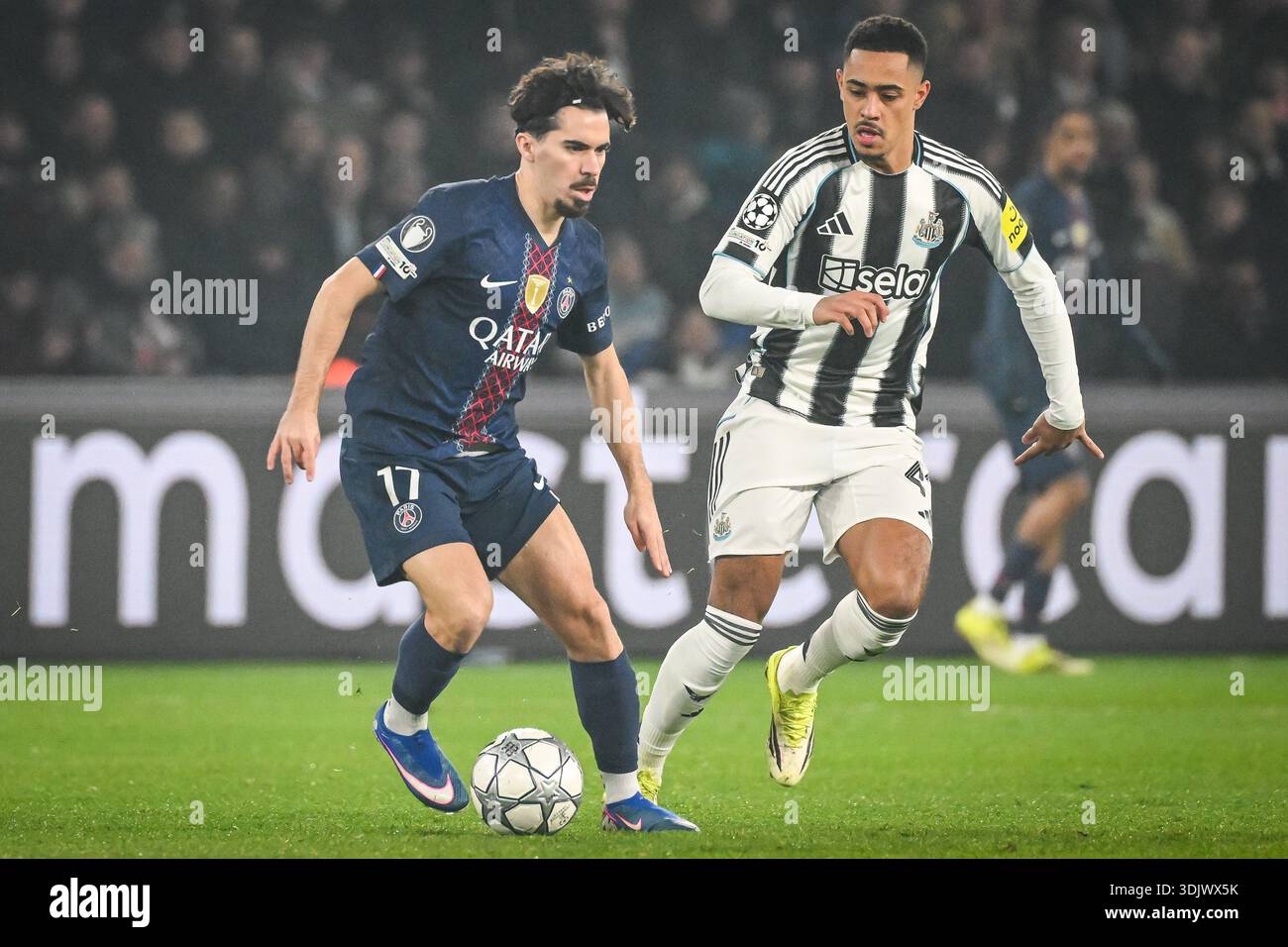 Vitor MACHADO FERREIRA (Vitinha) of PSG and Jacob RAMSEY of Newcastle ...