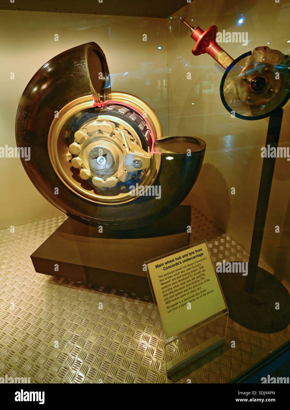 NZ7 8829 Hub and main wheel cutaway of a Concorde tyre Stock Photo - Alamy