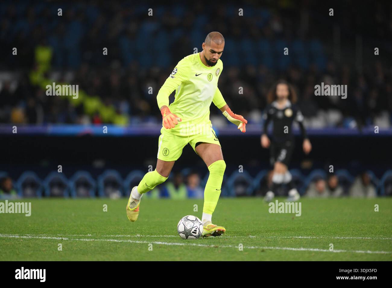 Robert sanchez of chelsea fc hi-res stock photography and images - Alamy