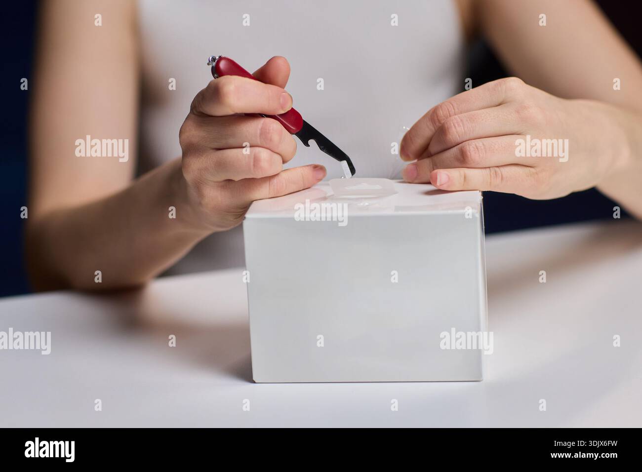 Seamline analysis hi-res stock photography and images - Alamy