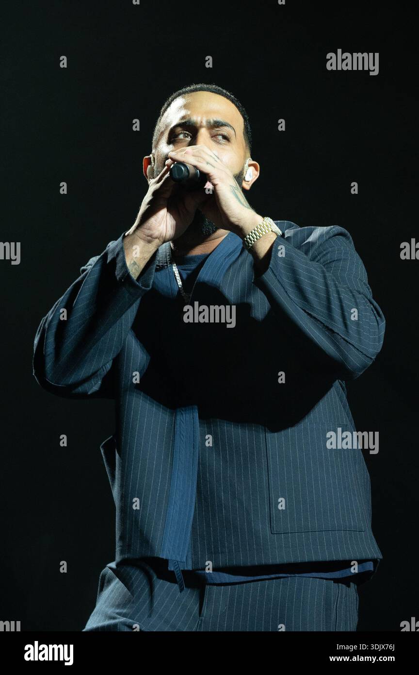 Madrid, Spain. 28th Jan, 2026. Recording artist Eladio Carrion performs ...