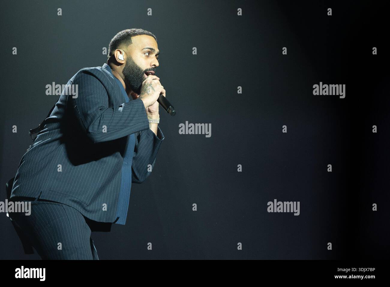 Recording artist Eladio Carrion performs during his Don KBRN World Tour ...