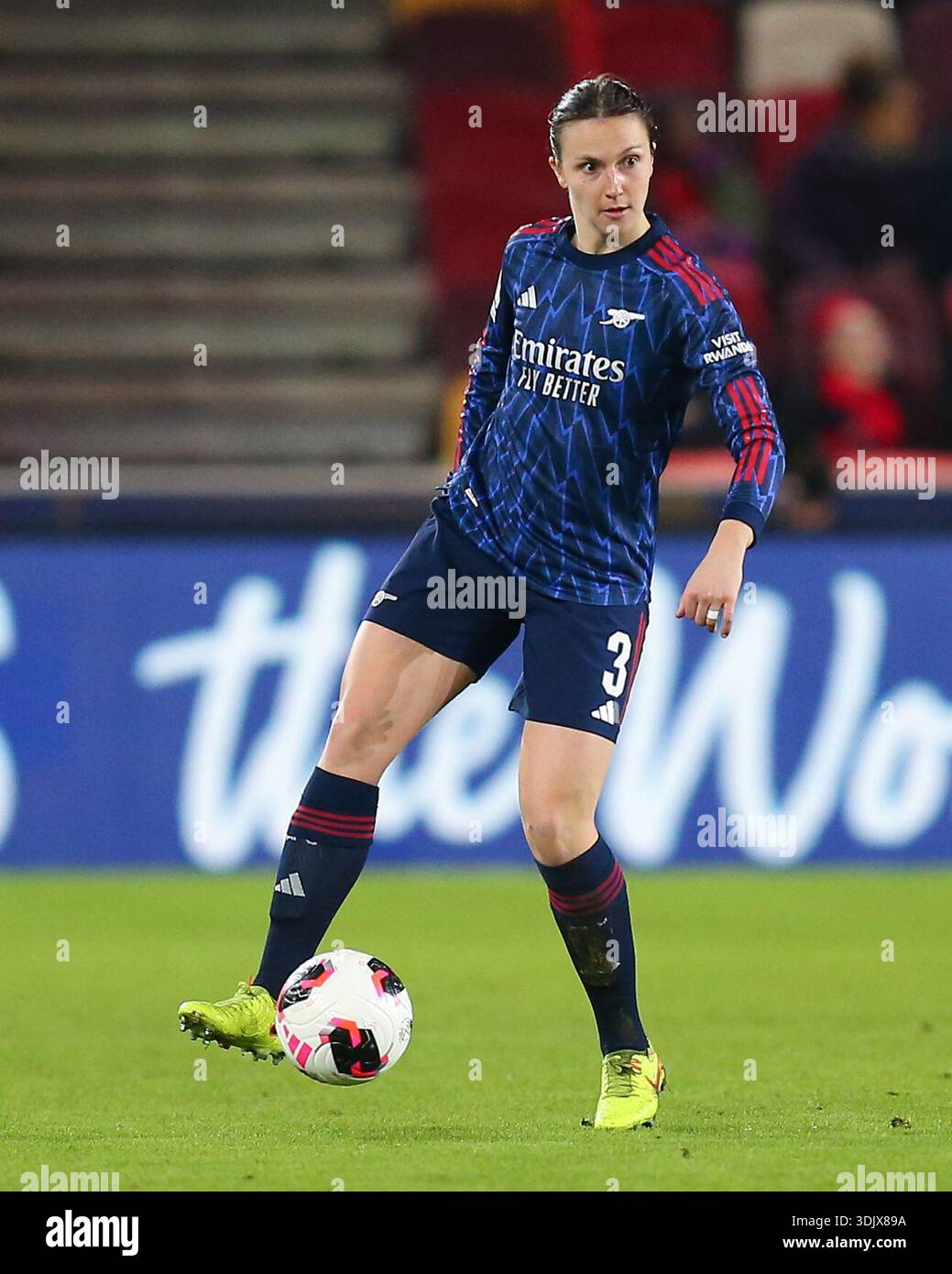 London, England, January 28 2026: Lotte Wubben-Moy (3 Arsenal) during ...