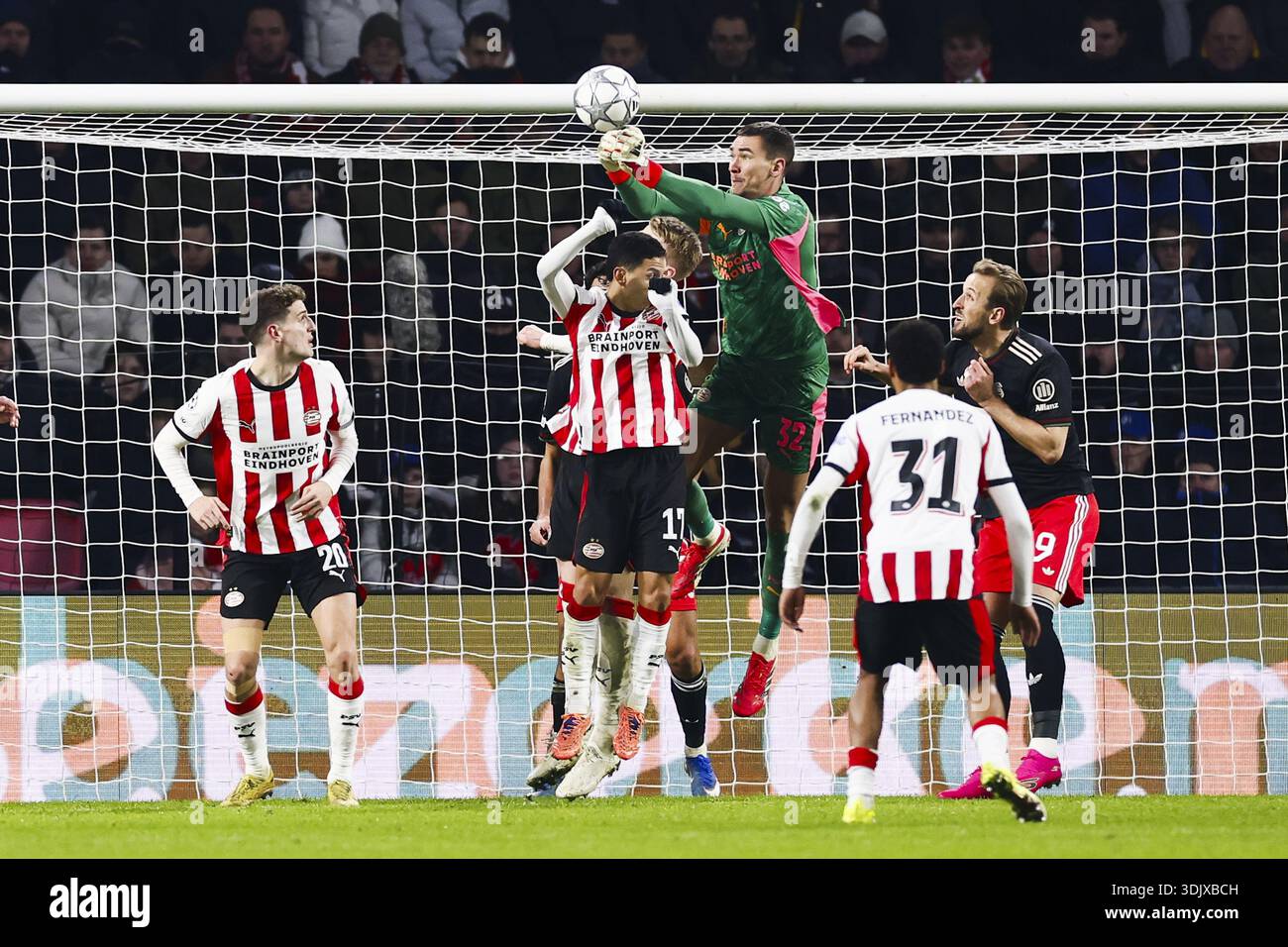 EINDHOVEN - PSV Eindhoven goalkeeper Matej Kovar during the UEFA ...