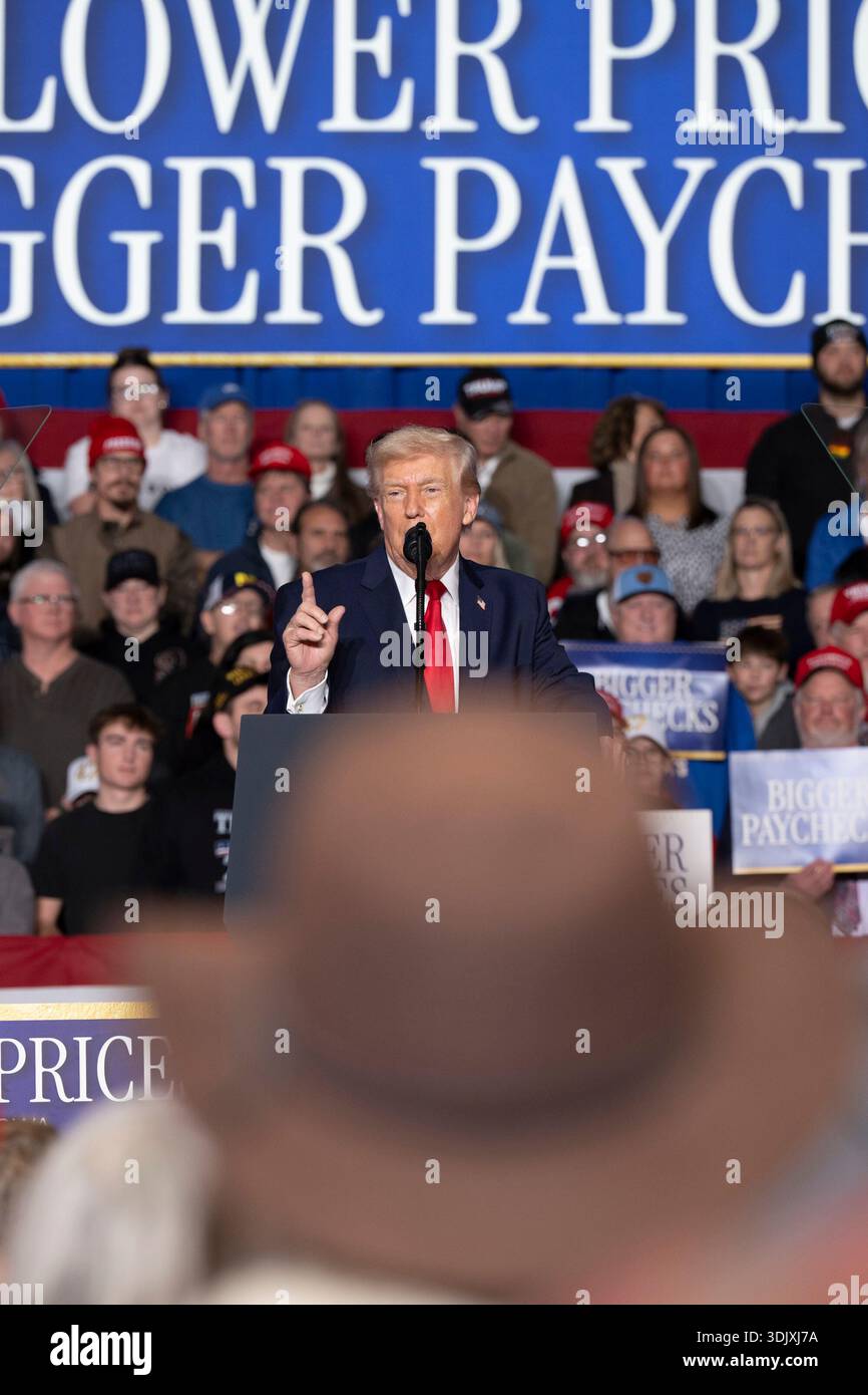 Trump 2026 speech hi-res stock photography and images - Alamy