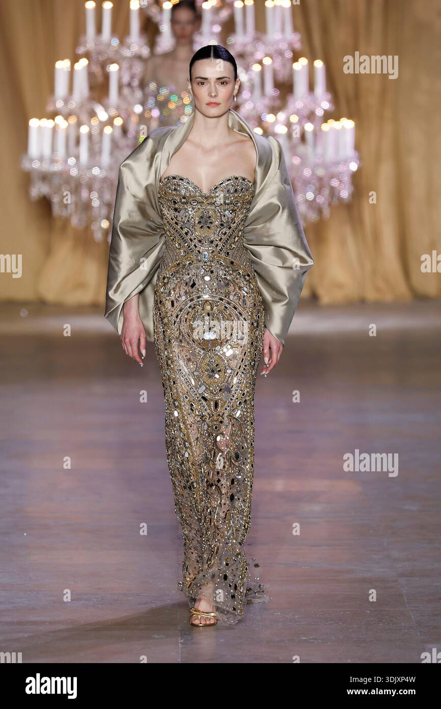 Paris, Frankreich. 28th Jan, 2026. ZUHAIR MURAD Haute Couture Spring ...