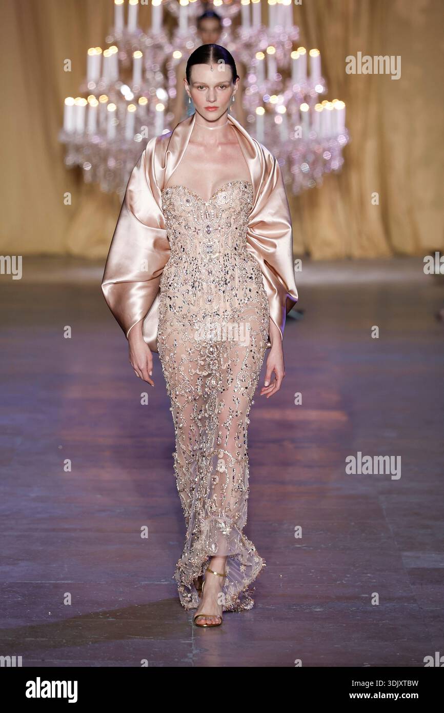 Paris, Frankreich. 28th Jan, 2026. ZUHAIR MURAD Haute Couture Spring ...