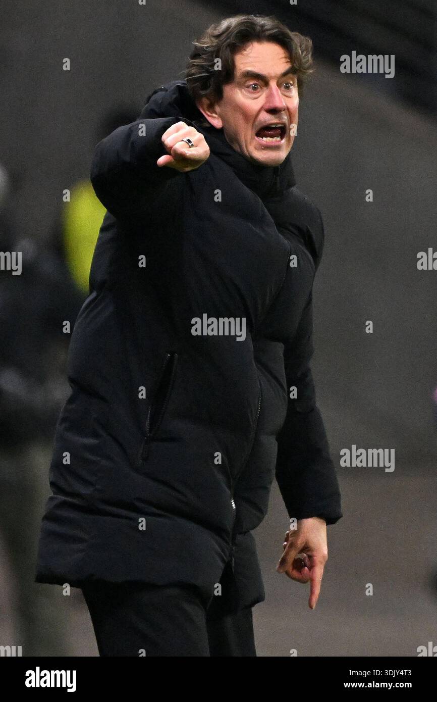Coach thomas frank tottenham hotspur hi-res stock photography and ...