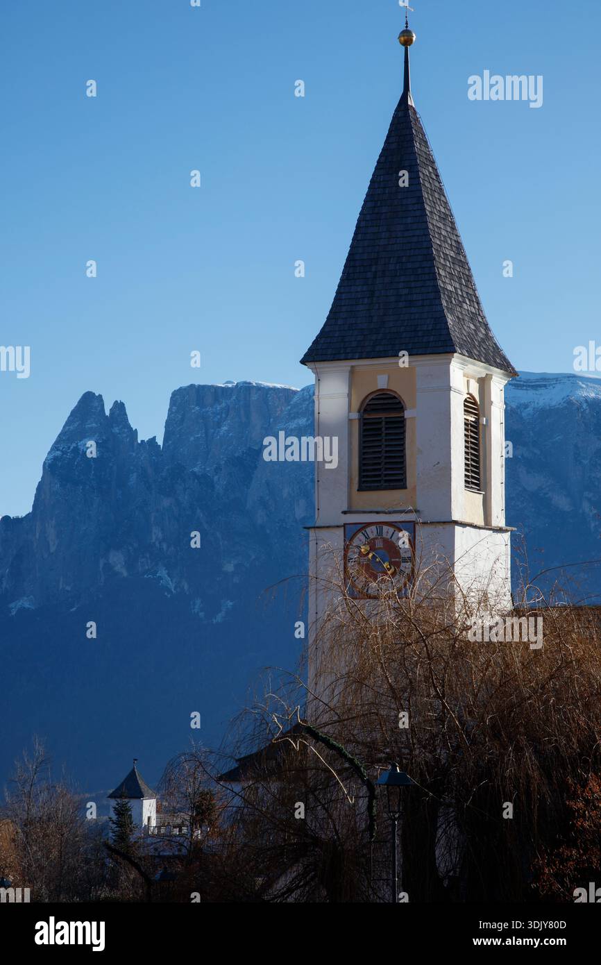 St anthonys church clock tower hi-res stock photography and images - Alamy