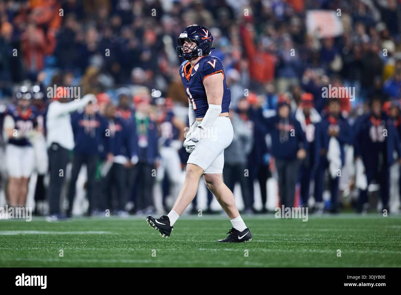Virginia linebacker James Jackson (1) reacts after making a play ...