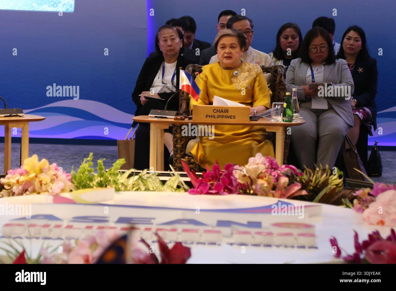 Philippine Foreign Secretary Theresa Lazaro, center, delivers her ...
