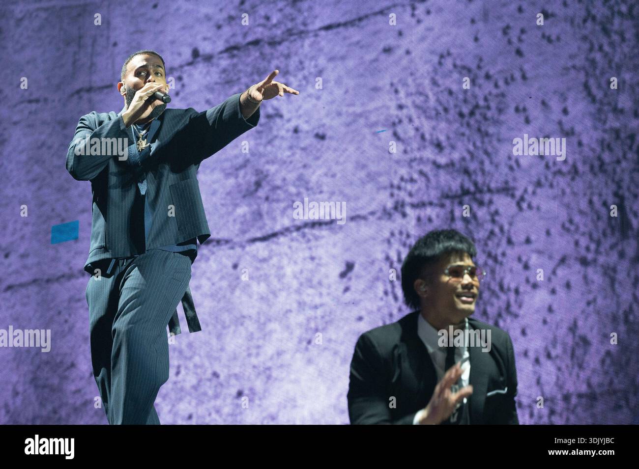 Recording artist Eladio Carrion performs during his Don KBRN World Tour ...