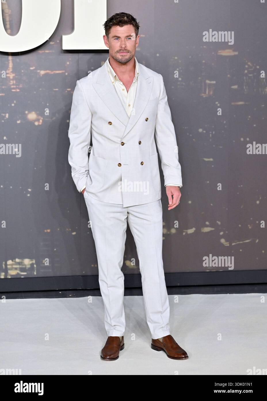 Chris Hemsworth attends "Crime 101" European Gala Screening at Odeon ...