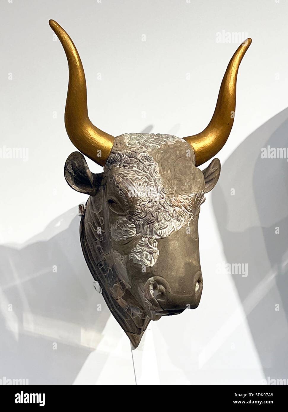 Zakros rhyton hi-res stock photography and images - Alamy