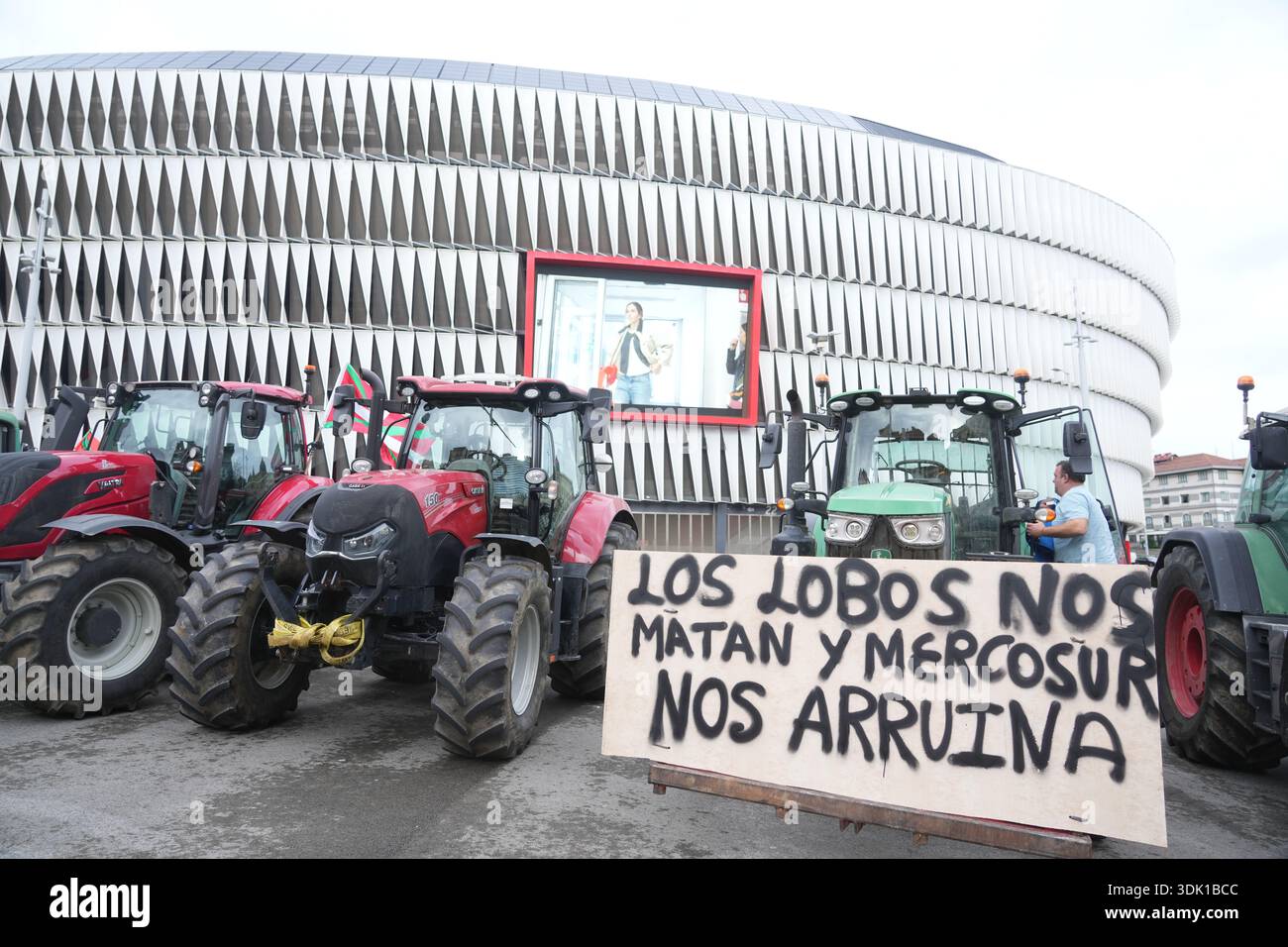 Tractors during a tractor march in Bilbao, 29 January 2026, in Bilbao ...