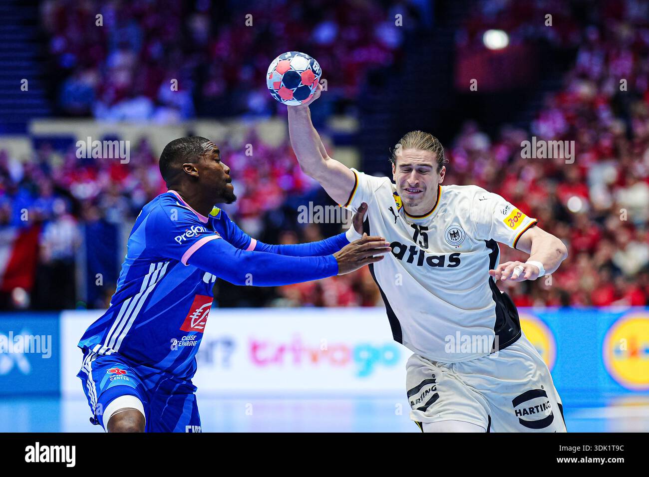 Dika Mem (Frankreich, #10), Juri Knorr (Deutschland, #15) DEN ...