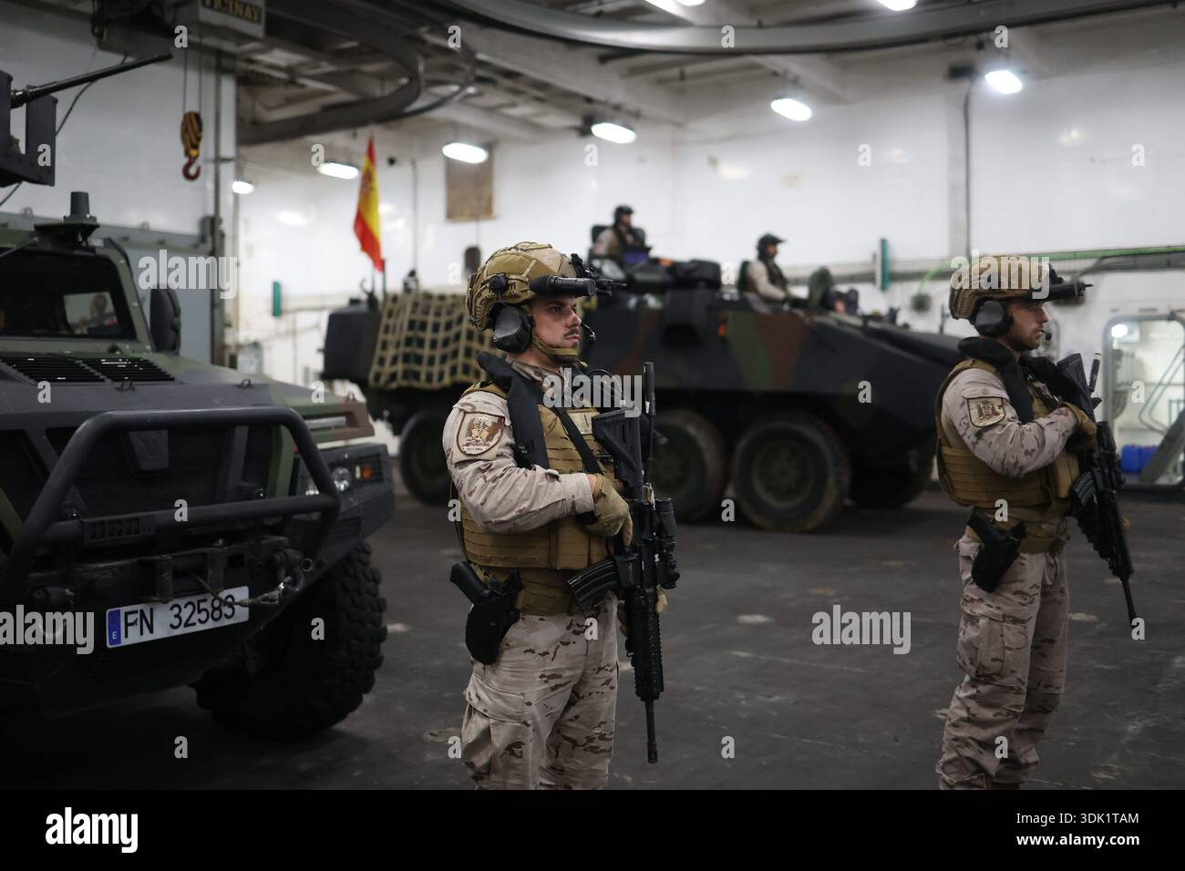 Military personnel participating in the Atlantic Alliance's ...