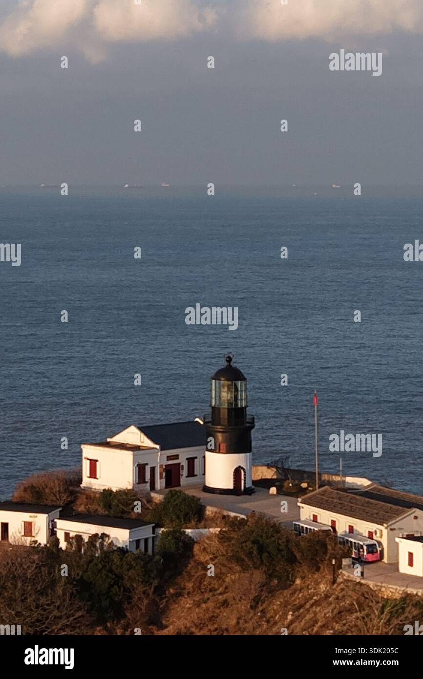 (260129) -- ZHOUSHAN, Jan. 29, 2026 (Xinhua) -- An aerial drone photo ...
