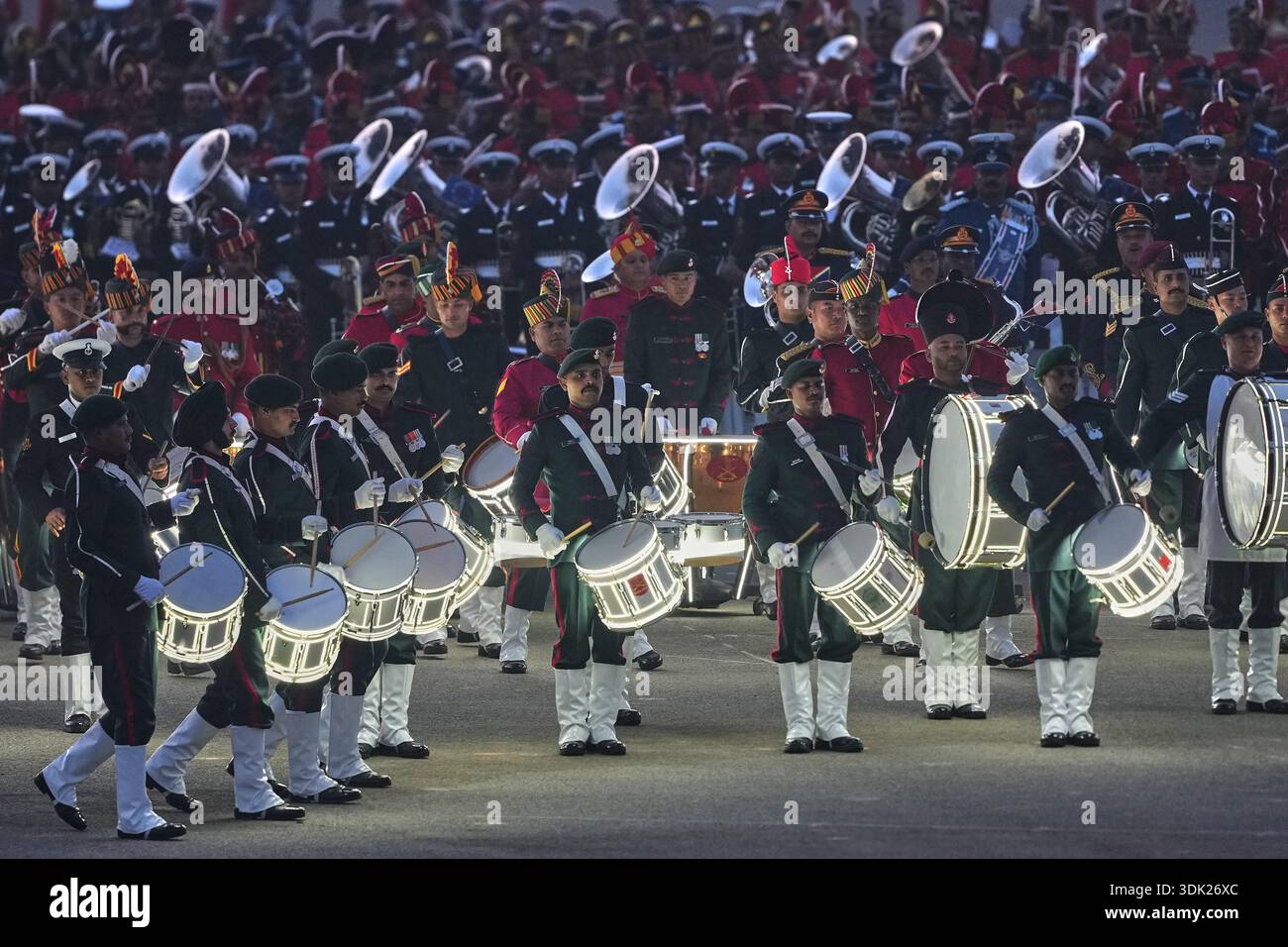 Soldiers from the Indian defense military bands perform during the ...