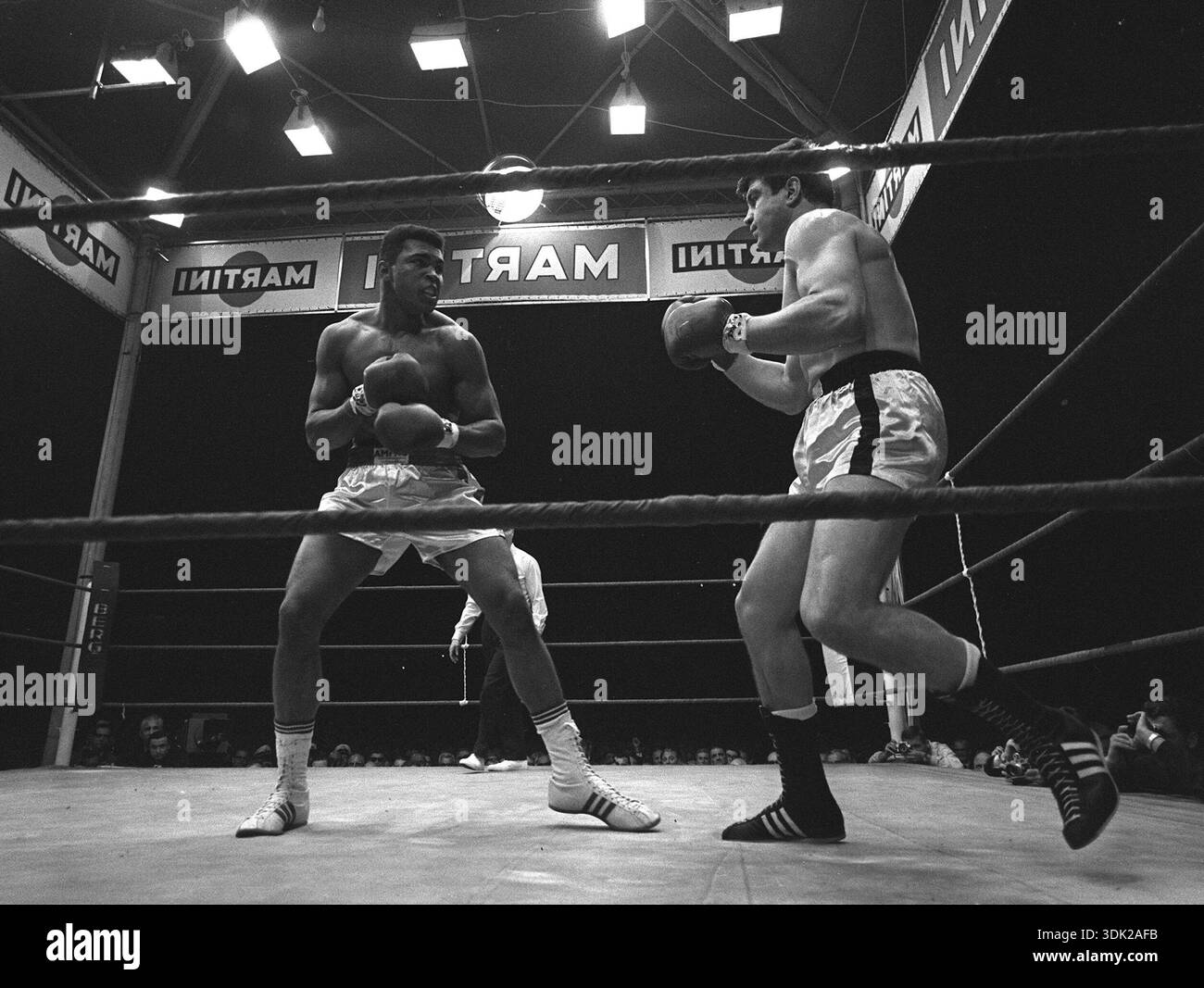 Muhammad ALI alias Cassius CLAY(USA, li.), Boxen, Schwergewicht, im ...