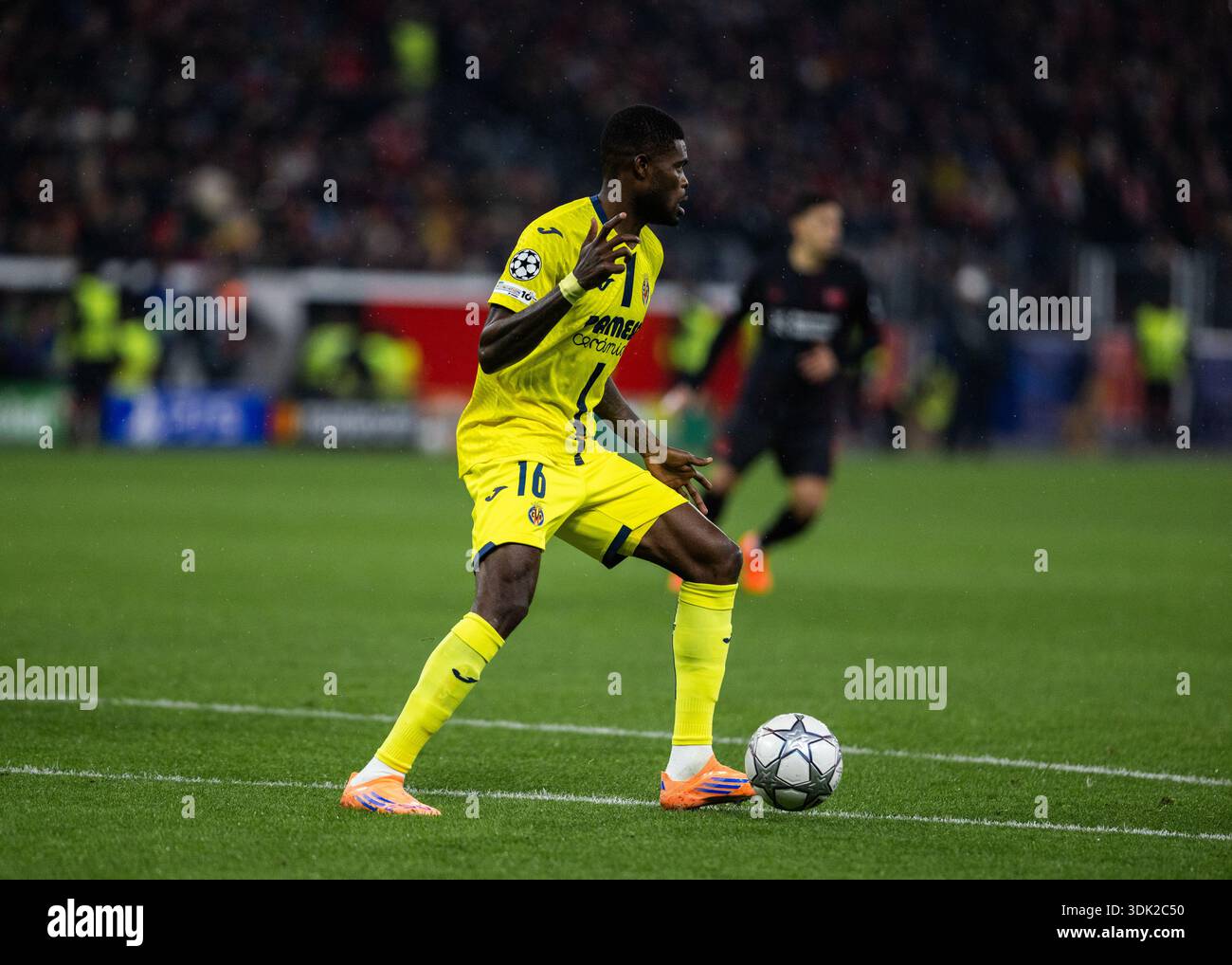 Leverkusen, Bayarena, 28.01.2026: Thomas of Villareal runs with the ...