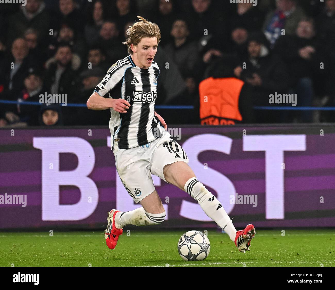 PSG and Newcastle draw in Champions League match at Parc des Princes on ...