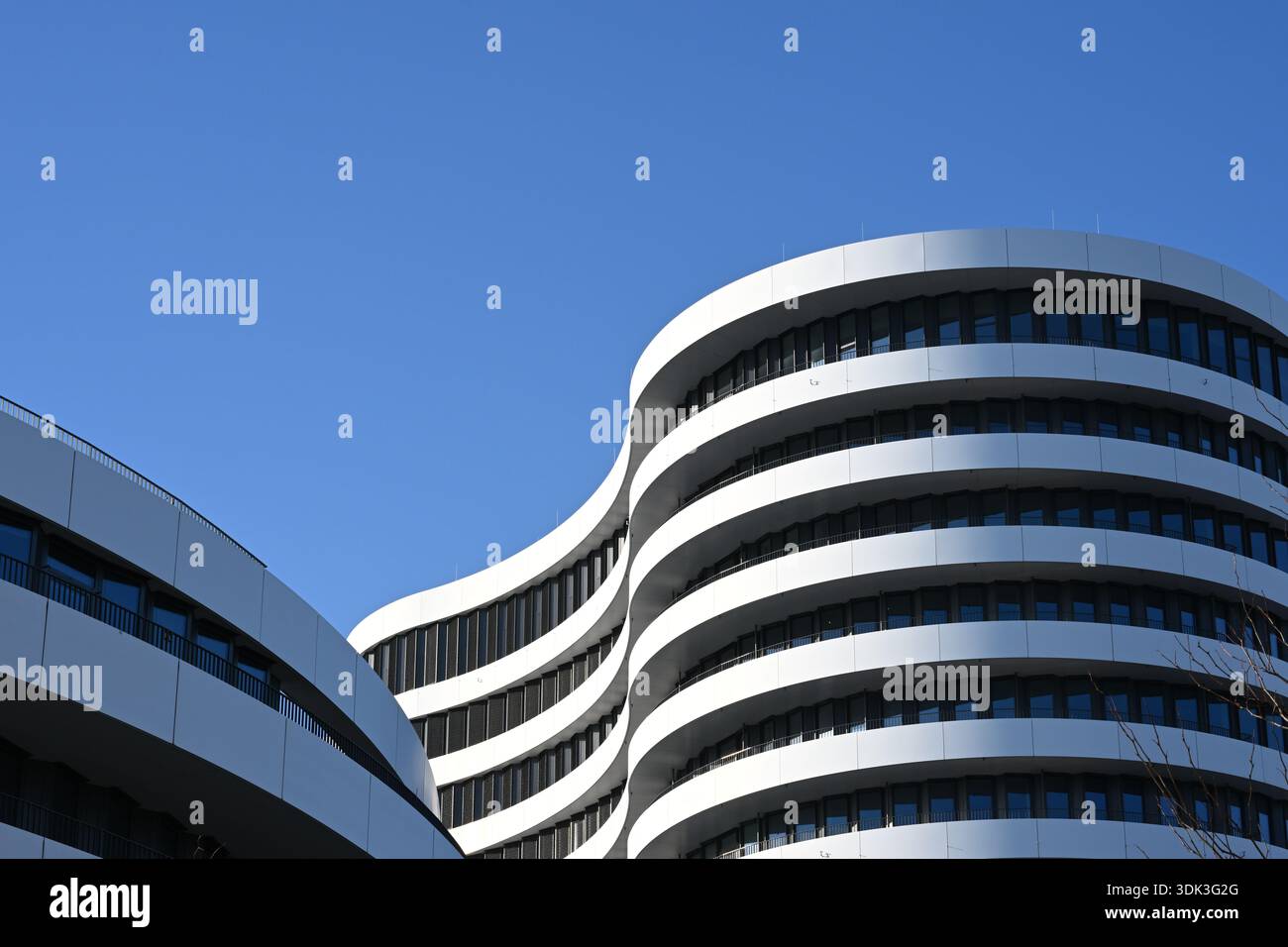 Modern designs in architecture hi-res stock photography and images - Alamy