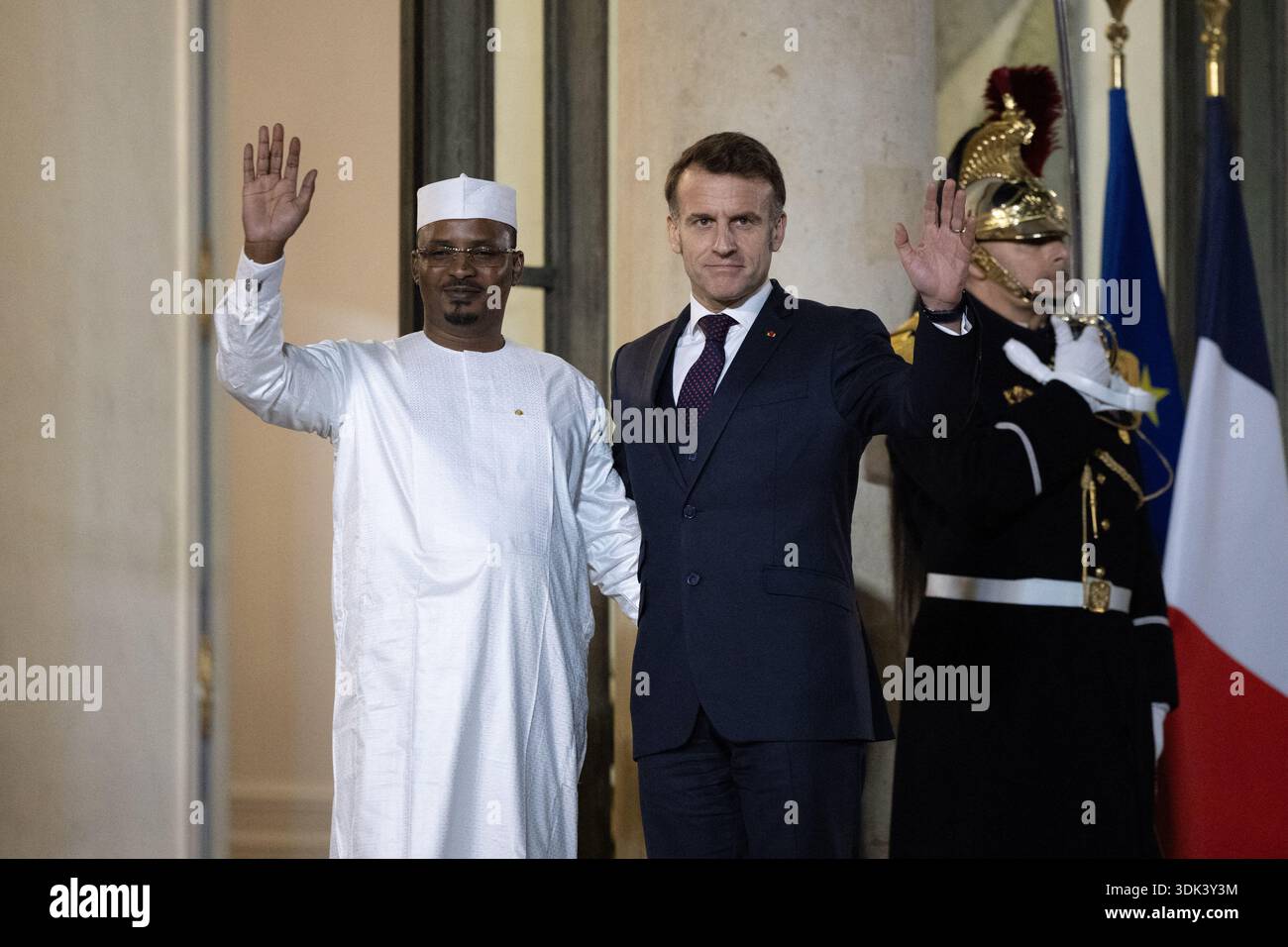 French President Emmanuel Macron welcomes Chad President Mahamat Idriss ...