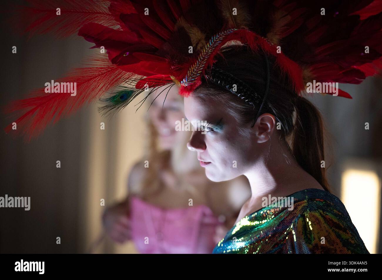 Glamorous woman in red dress hi-res stock photography and images - Alamy