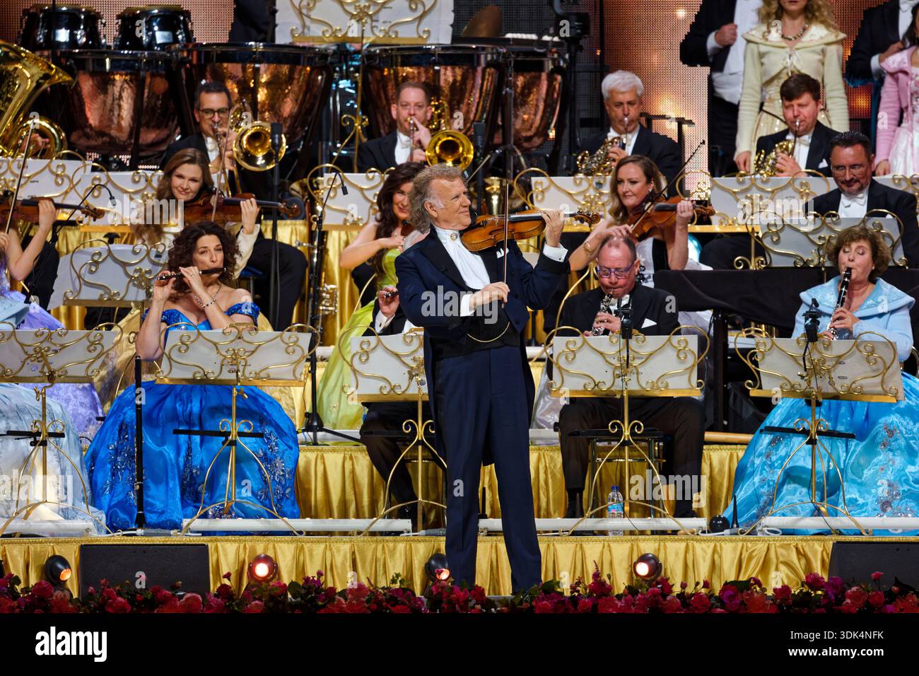 Movistar Arena, Madrid, Spain. 29th Jan, 2026. Andre Rieu and his ...