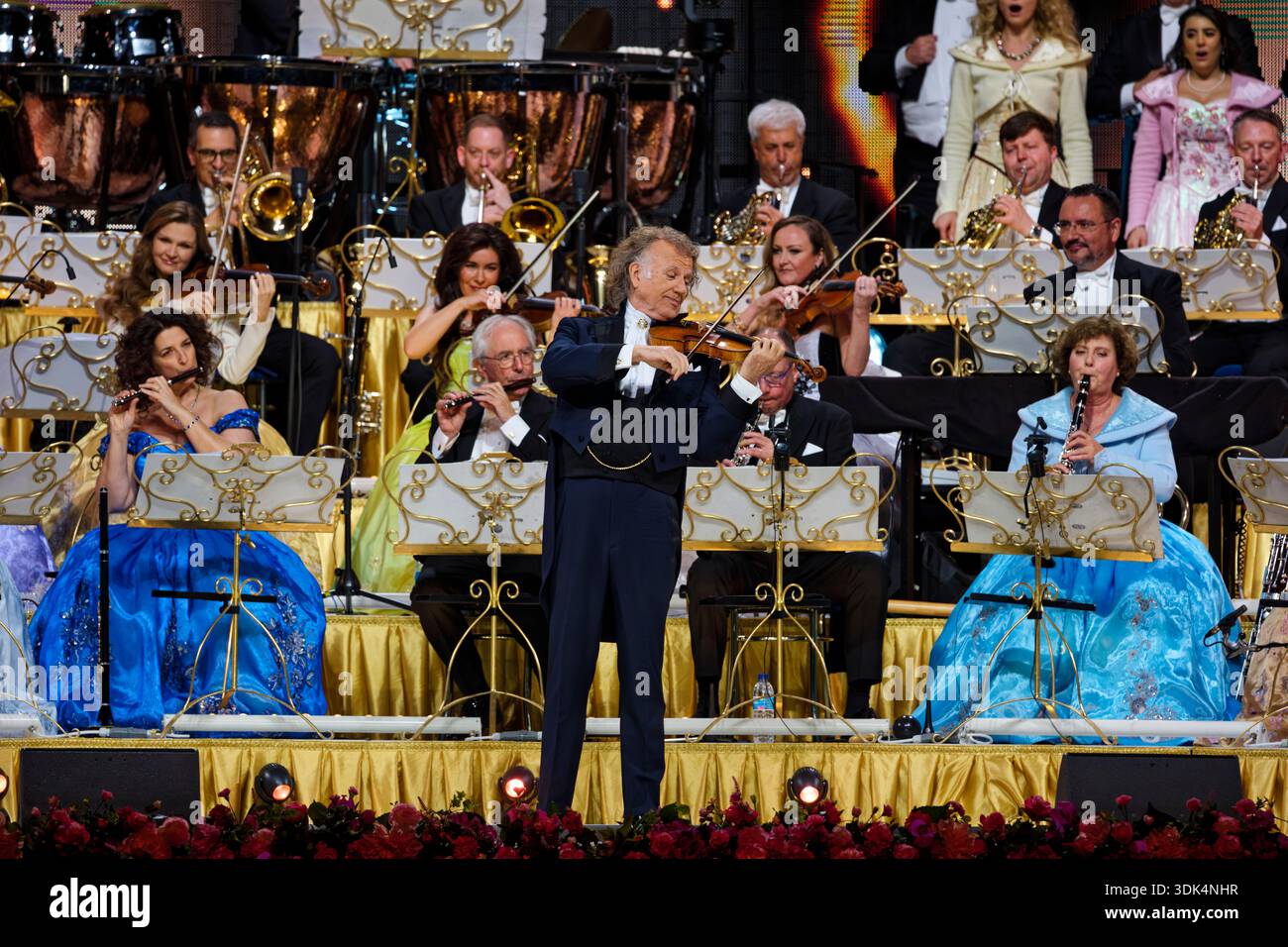 Movistar Arena, Madrid, Spain. 29th Jan, 2026. Andre Rieu and his ...