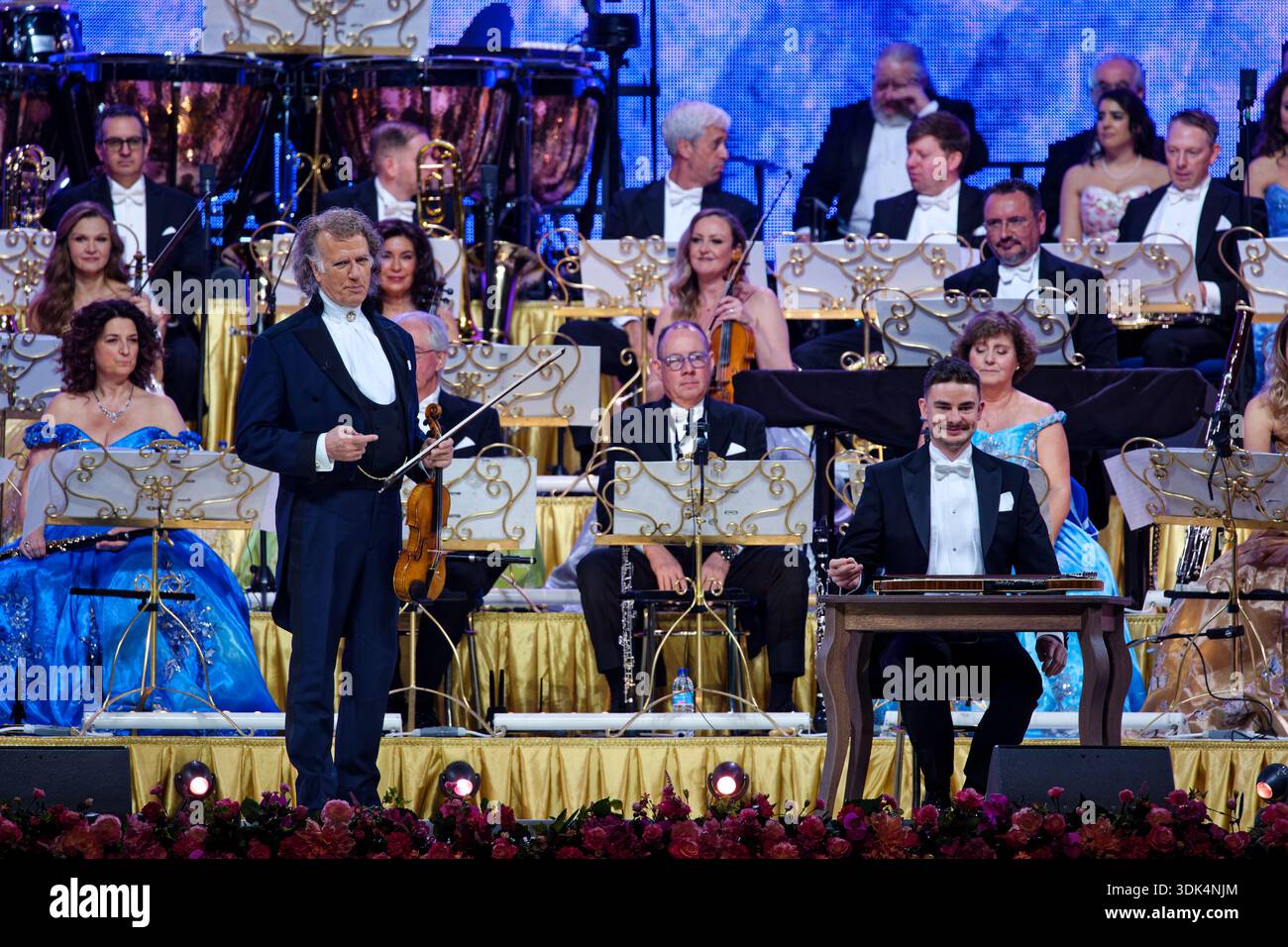 Movistar Arena, Madrid, Spain. 29th Jan, 2026. Andre Rieu and his ...