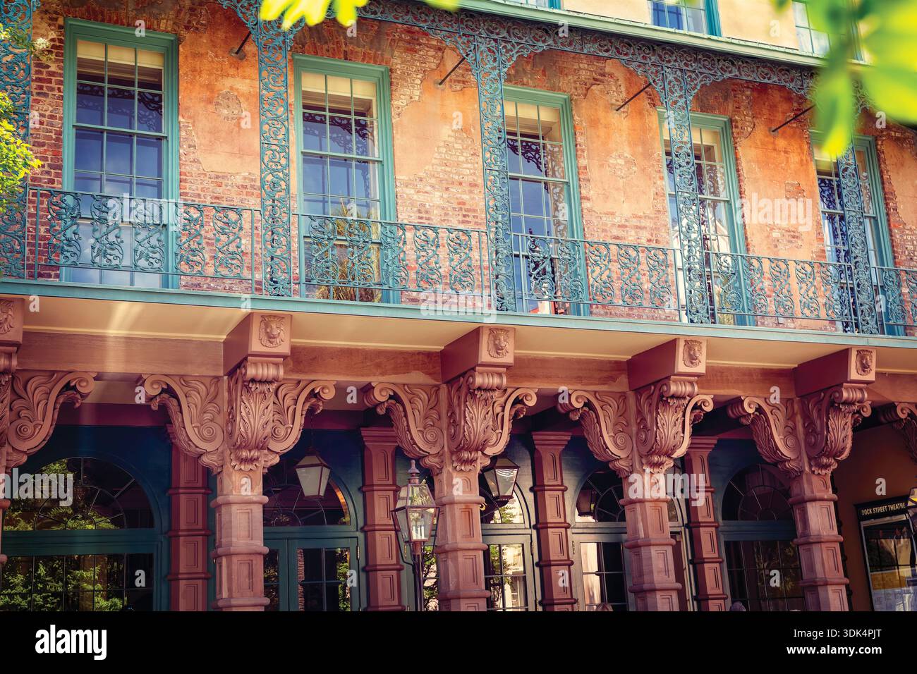 Balcony iron balustrade hi-res stock photography and images - Alamy