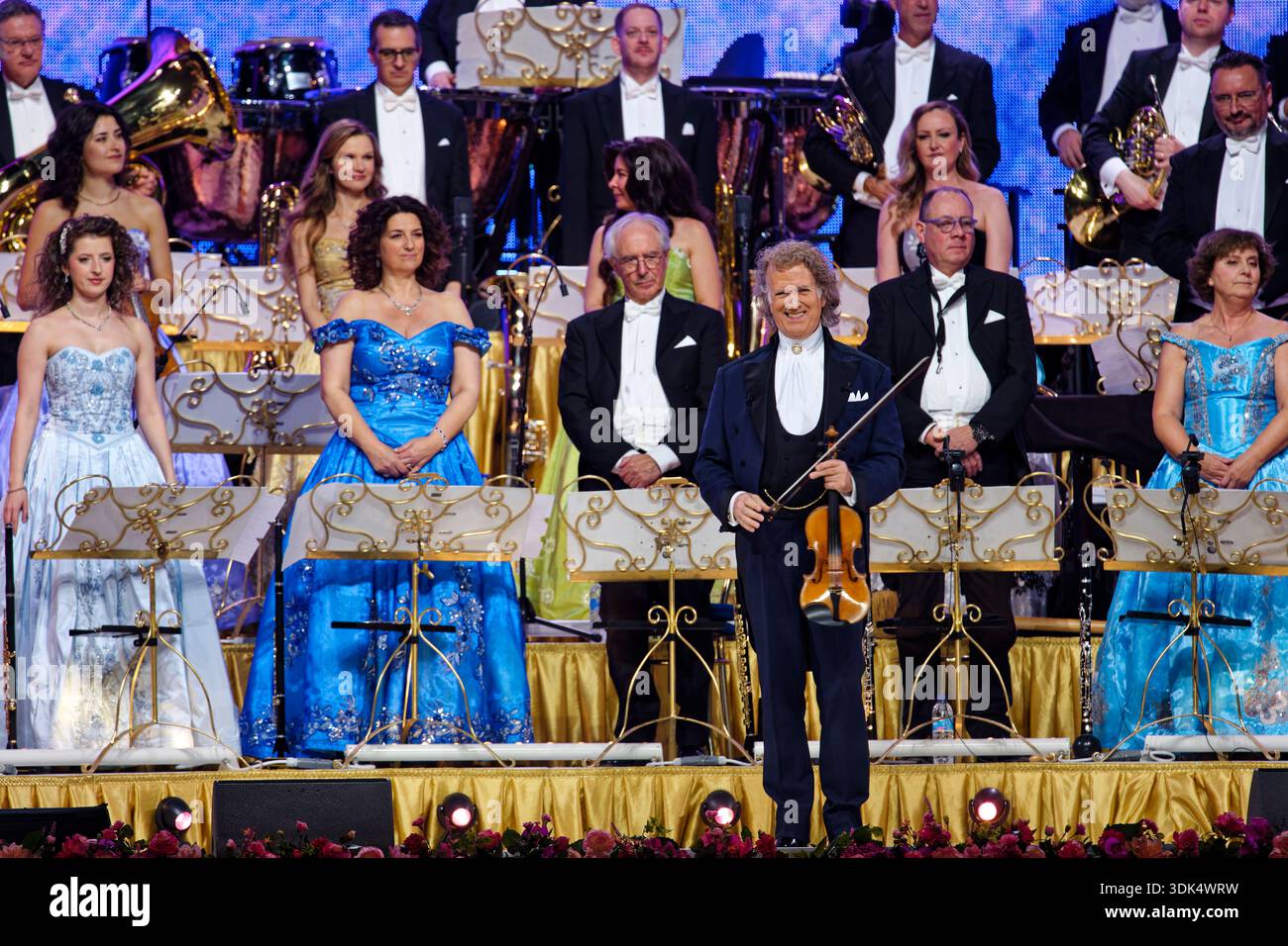 Movistar Arena, Madrid, Spain. 29th Jan, 2026. Andre Rieu and his ...