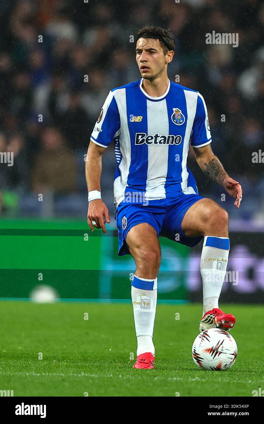 Dragon Stadium, Oporto, Portugal. 29 January, 2026. Pictured left to ...