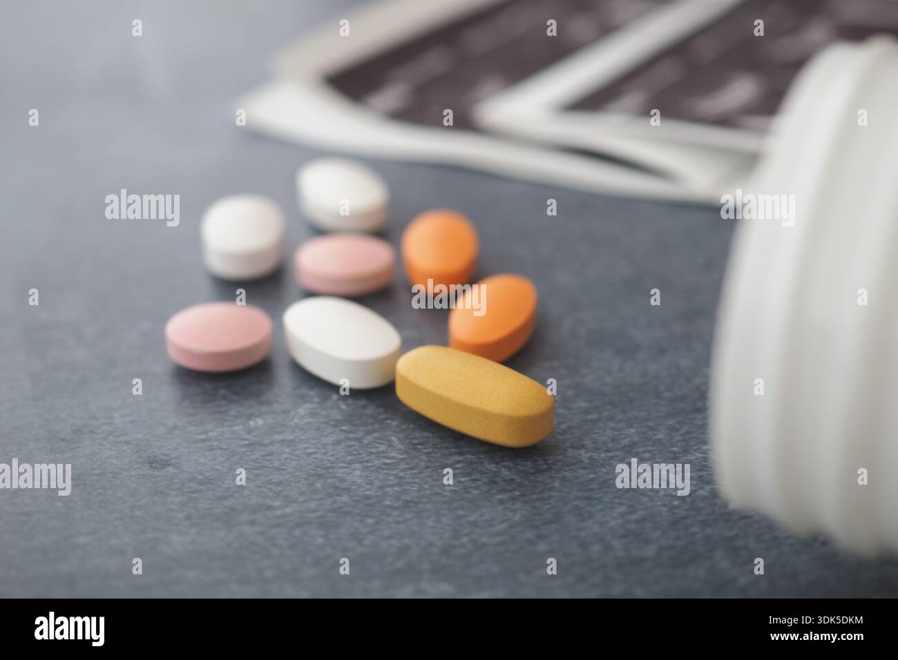 Different types of drugs hi-res stock photography and images - Alamy