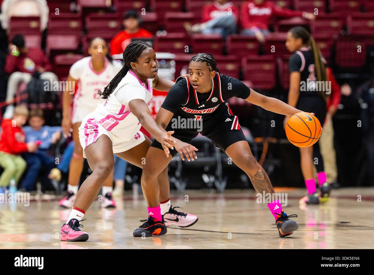 STANFORD, CA - JANUARY 29: Reyna Scott #1 of the Louisville Cardinals ...