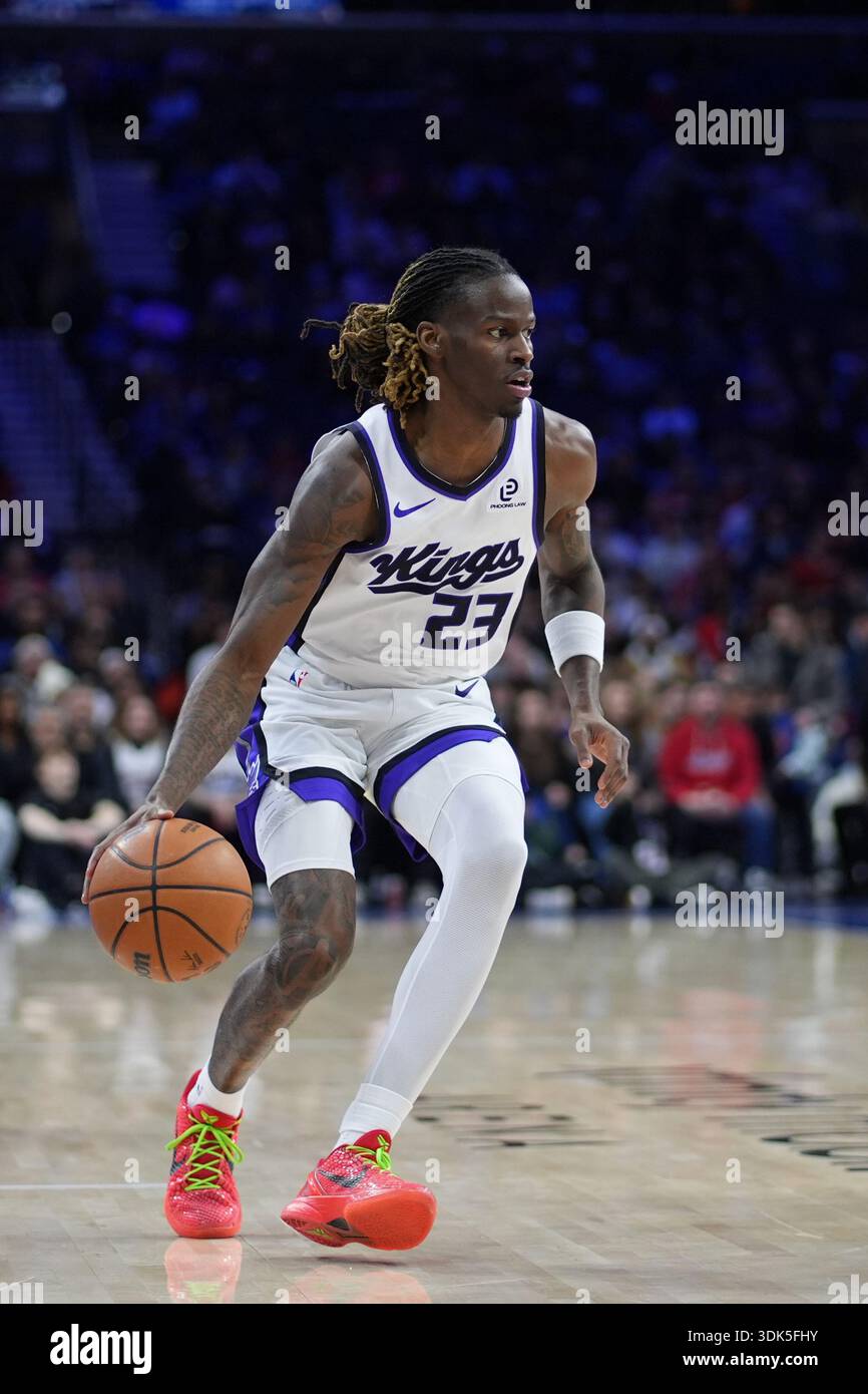 Sacramento Kings' Keon Ellis plays during an NBA basketball game ...