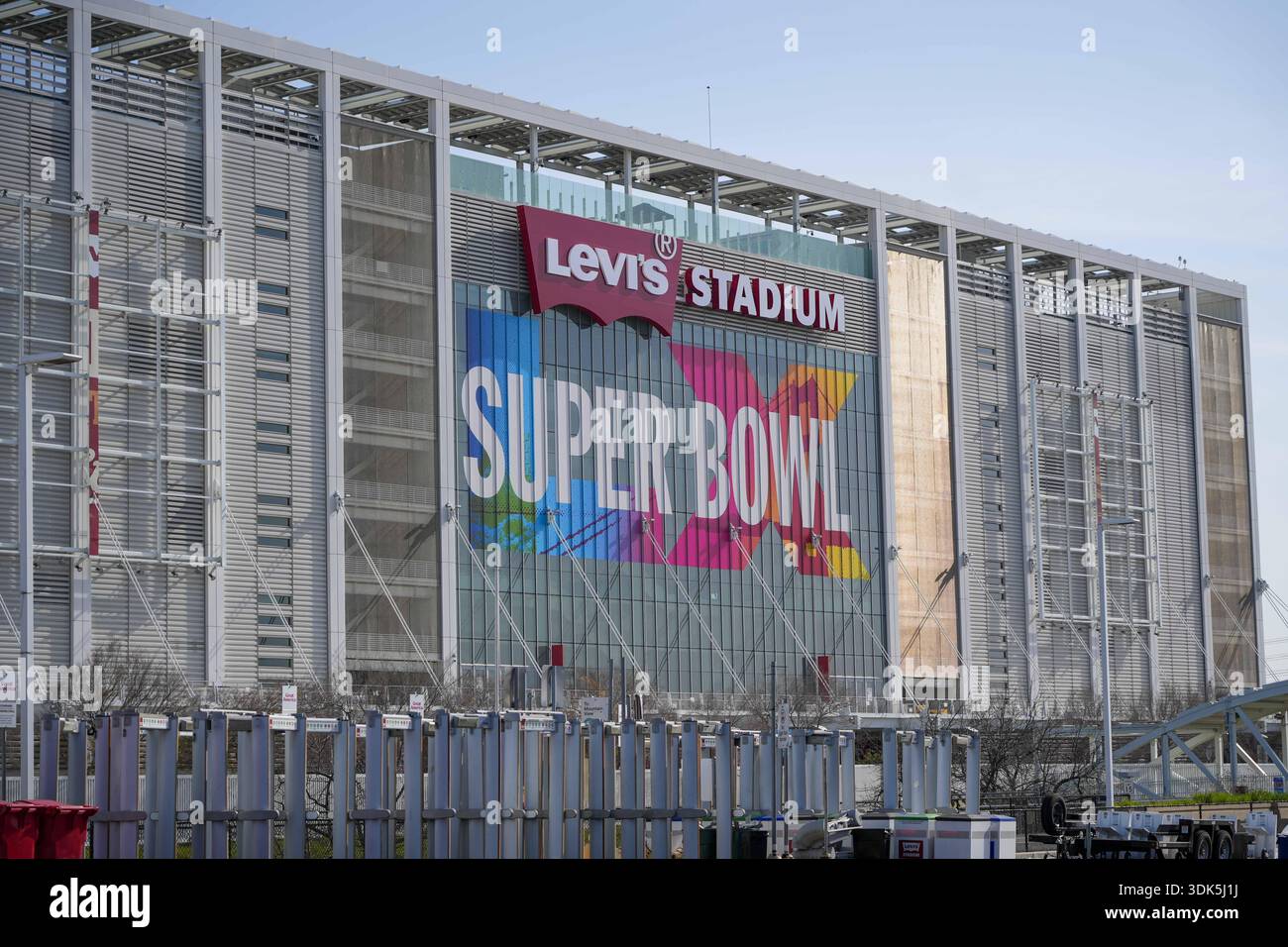 Super bowl lx stadium hi-res stock photography and images - Alamy