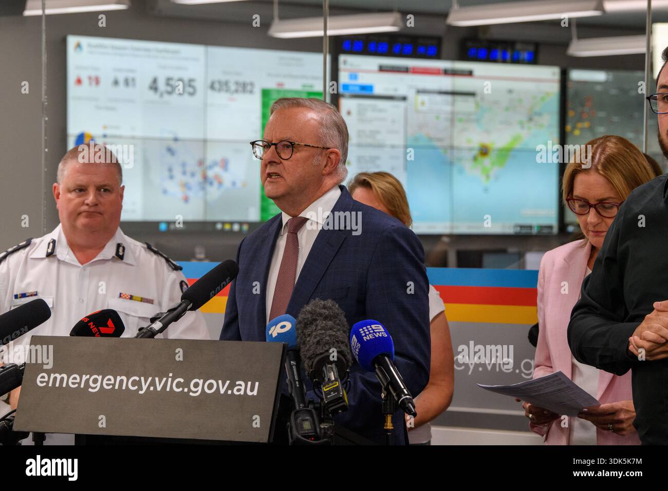 Prime Minister Anthony Albanese, Victorian Premier Jacinta Allan ...
