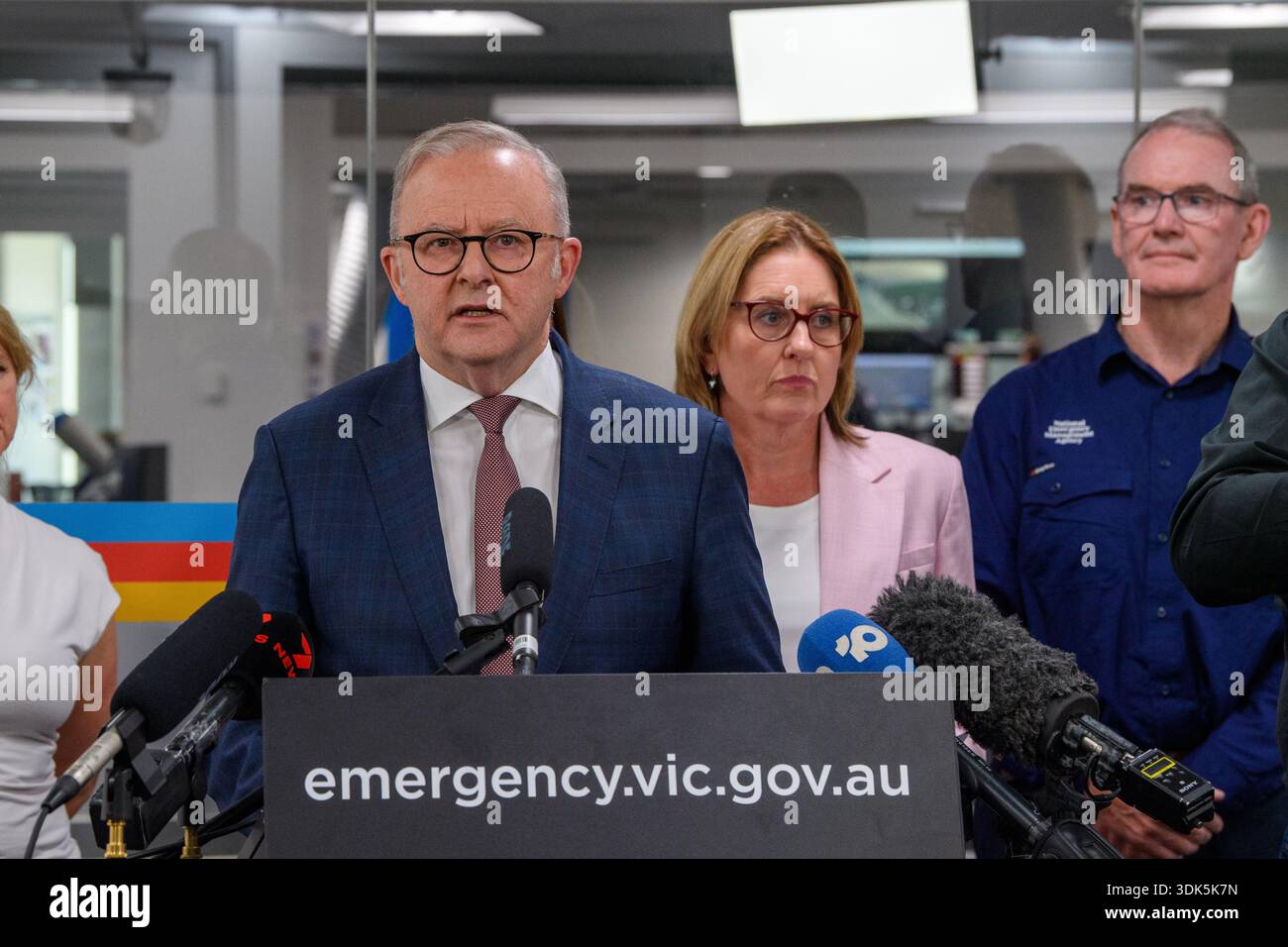 Prime Minister Anthony Albanese, Victorian Premier Jacinta Allan ...