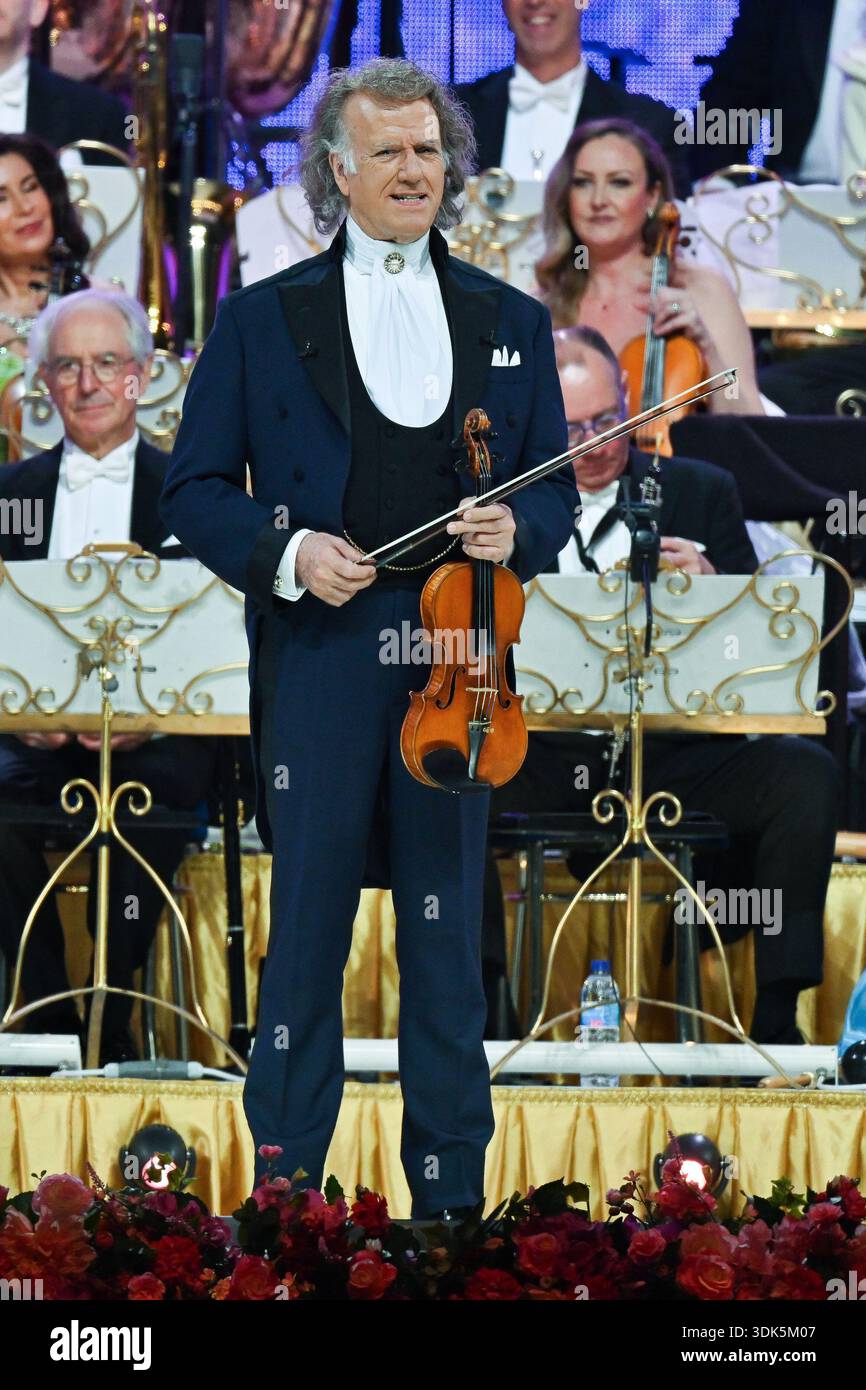 Madrid, Spain. 29th Jan, 2026. Andre Rieu performs with his Johann ...