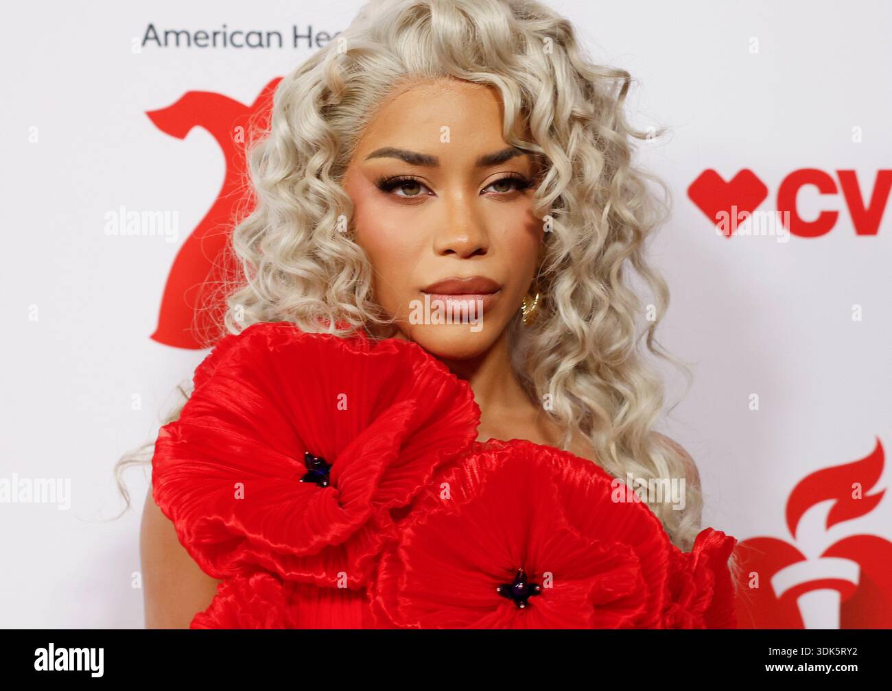 Amaya Elizabeth Espinal arrives on the red carpet at The American Heart ...
