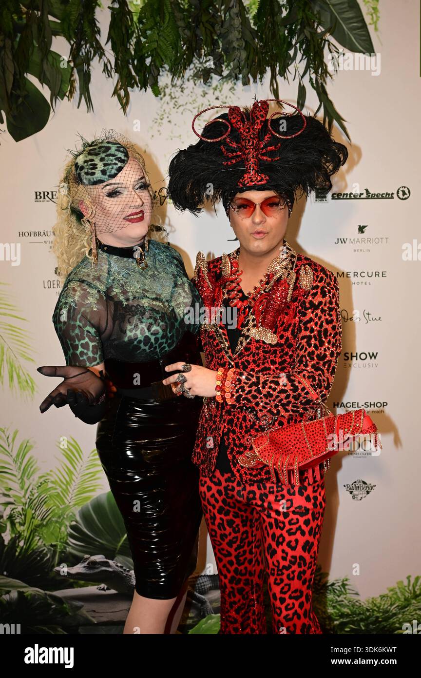 Sheila Wolf und Julian F. M. Stoeckel bei der 8. Dschungelparty zum ...